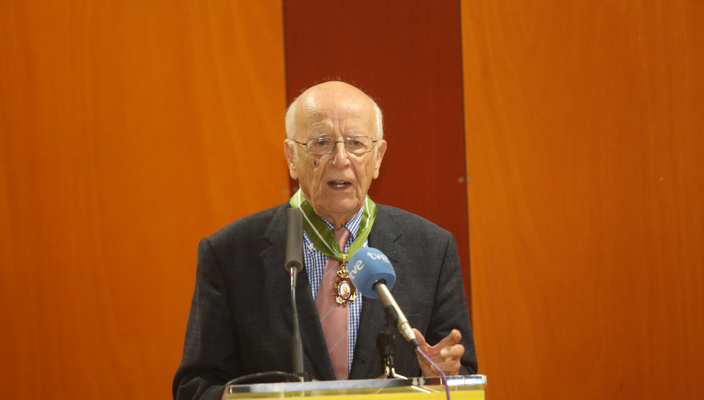 Emilio Lledó: El aprendizaje de la racionalidad - Nueva Revista