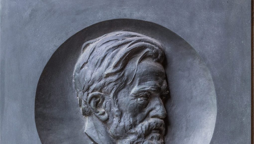 Carl Menger: «Principios de Economía Política» / Nueva Revista