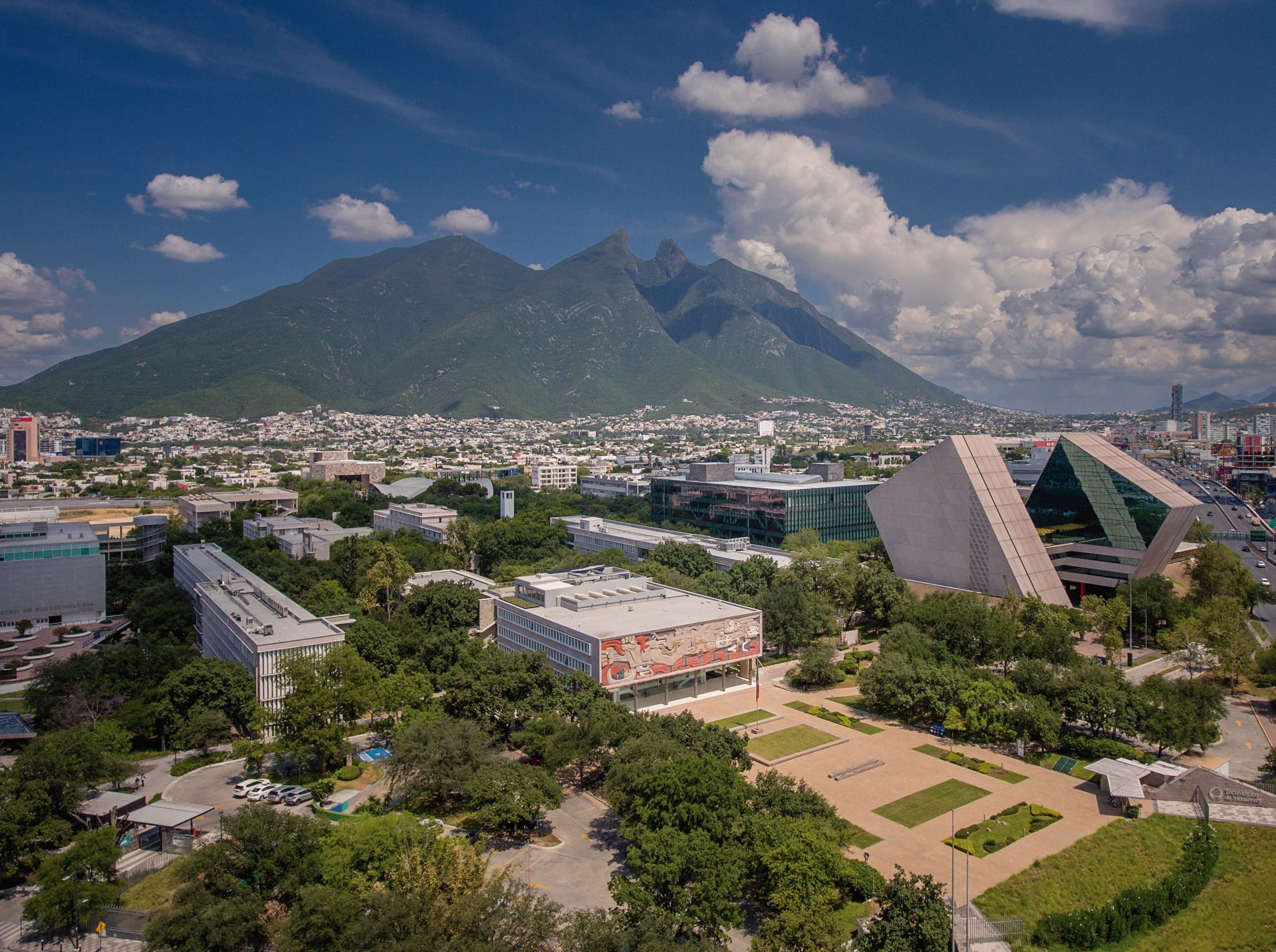 Tecnológico de Monterrey: pionero de la innovación educativa - Nueva ...